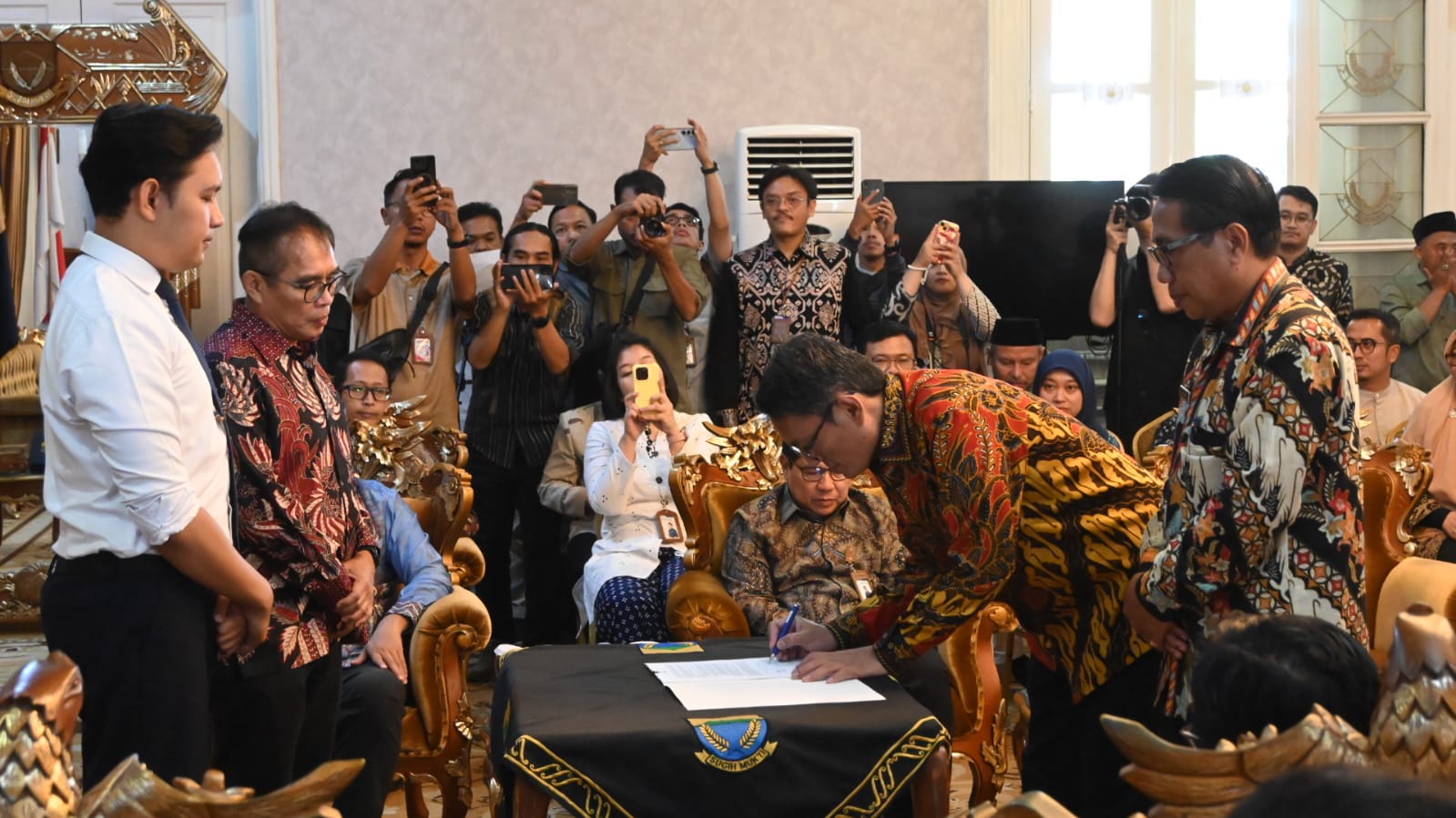 Cianjur Raih Predikat UHC Prioritas, Warga Bisa Berobat Gratis Cukup ...